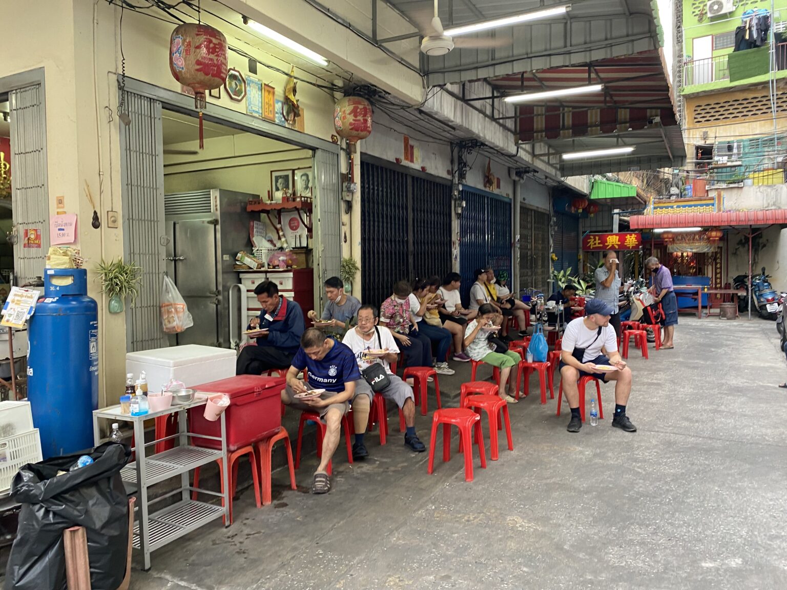 【タイ・バンコク】レッドカレーが安くて激ウマな屋台を紹介｜JEK PUI | フジの旅log