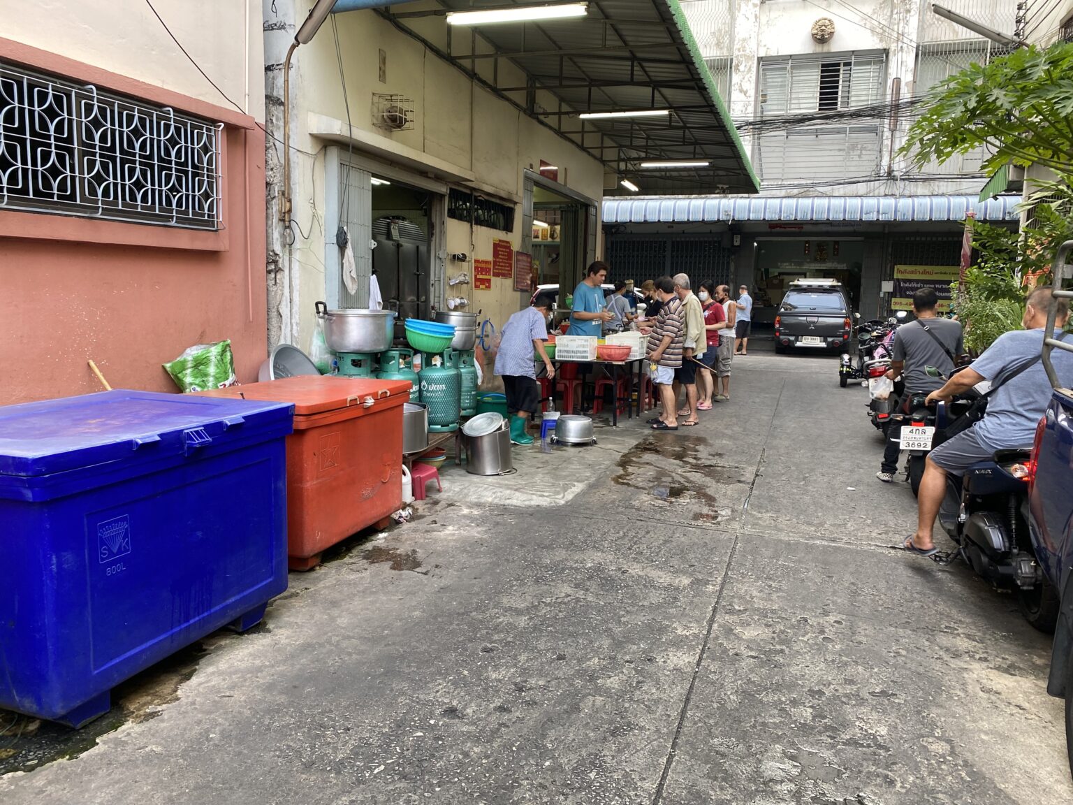 【タイ・バンコク】レッドカレーが安くて激ウマな屋台を紹介｜JEK PUI | フジの旅log